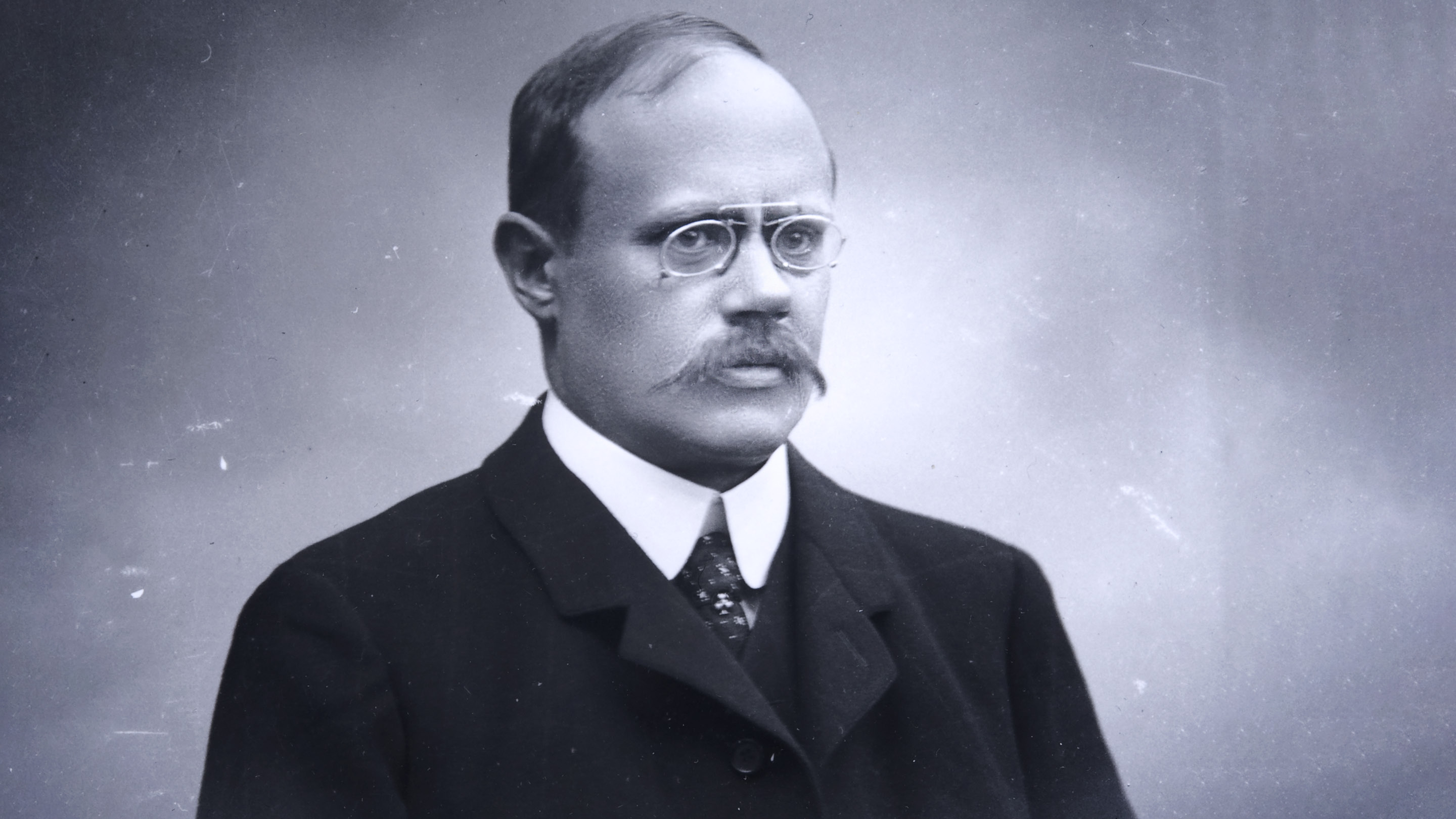 Esittikö Edvard Westermarck darwinilaisen yhteiskunta-analyysin ...